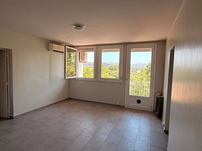 Appartement 3 pièces à louer - Les Raumettes-Parc Camoin, Marignane