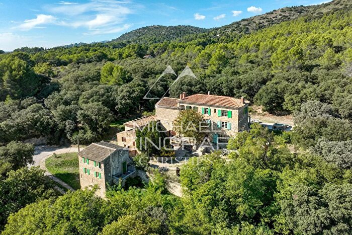 Maison à vendre - Lourmarin - 8 pièces - 7 chambres