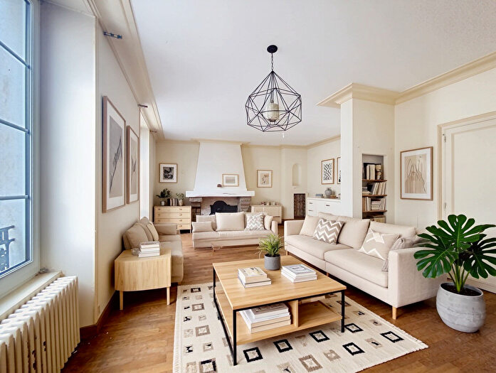 Maison à vendre - Cholet, Gambetta - 7 pièces - 4 chambres