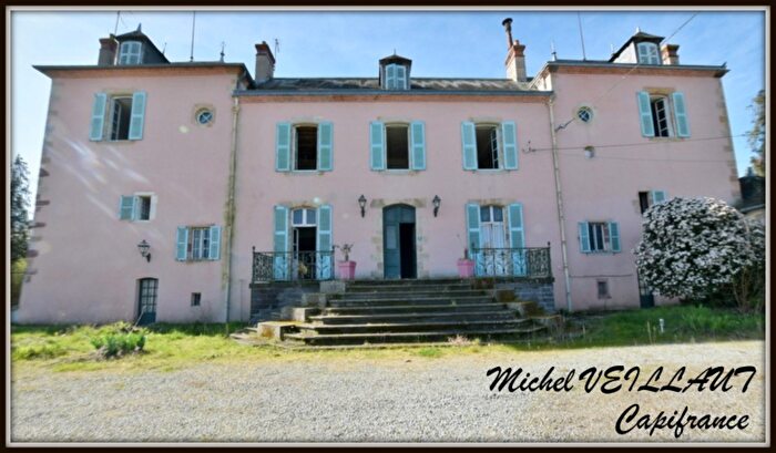 Maison 15 pièces à Villeneuve-sur-Allier, à vendre