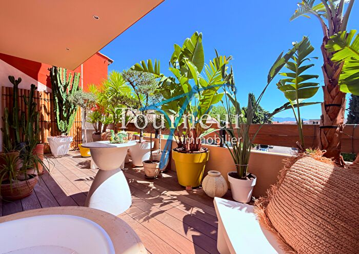 Sanary-sur-Mer, Centre-ville, Port : Maison 7 pièces à vendre