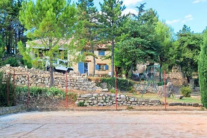 Maison à vendre - Roussas - 6 pièces - 4 chambres