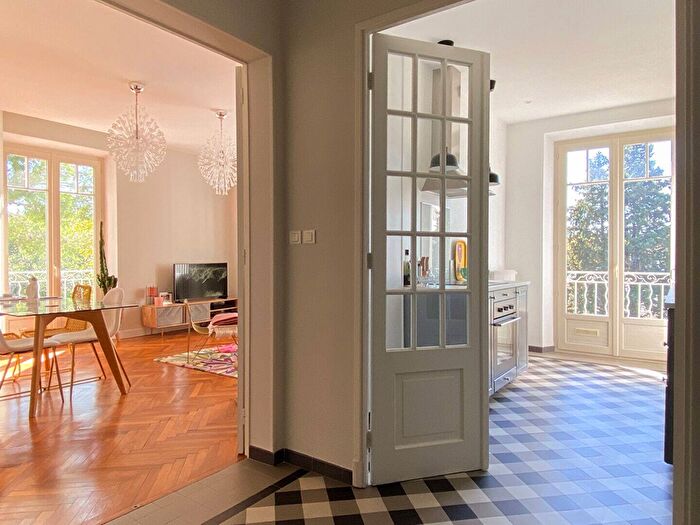 Appartement à louer - Centre Ville, Aix-en-Provence - 3 pièces - 2 chambres