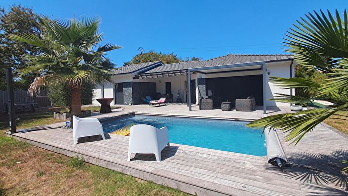 Maison à vendre - Saint-Sulpice-et-Cameyrac - 5 pièces - 3 chambres