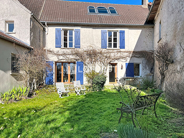 Maison à vendre - Mareil-en-France - 7 pièces - 3 chambres