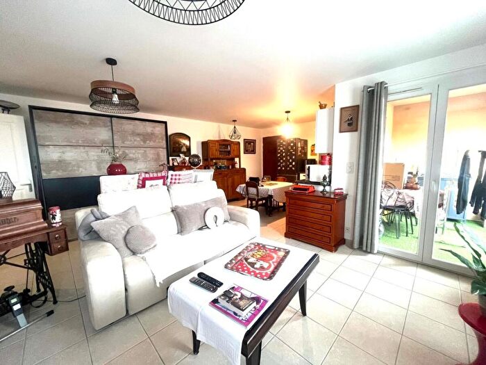 Appartement à vendre - Allauch, Logis-Neuf - 2 pièces - 1 chambre