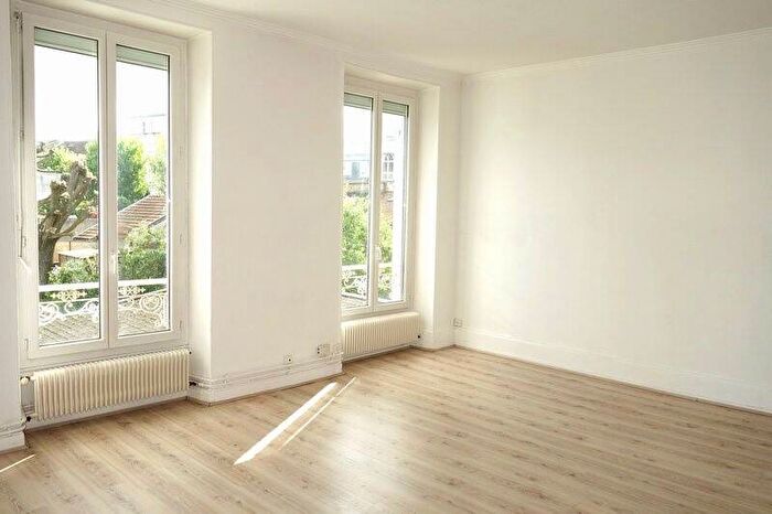 Appartement à louer - Reims - 3 pièces - 2 chambres