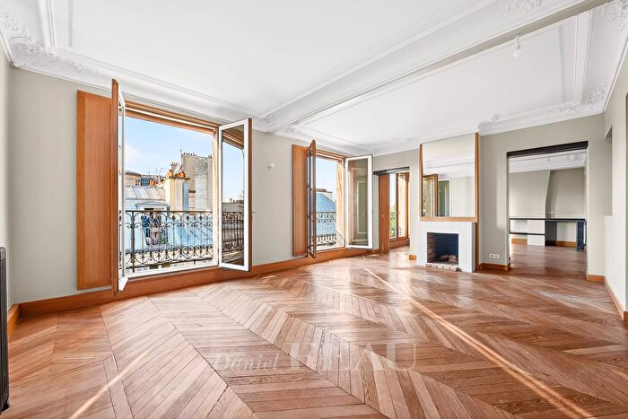 Appartement à louer - Paris e , Odéon, Mabillon - 5 pièces - 3 chambres