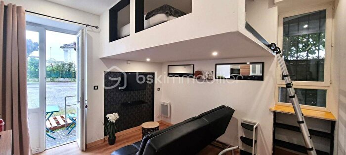 Appartement à louer - Centre Ville, Pau - 1 pièce