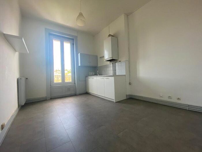Appartement à louer - Saint-Étienne, Saint-Roch, Vivaraize, Valbenoite, Centre Deux - 1 pièce - 1 chambre