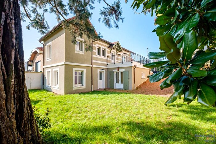 Maison à vendre - Charbonnières-les-Bains - 4 pièces - 3 chambres