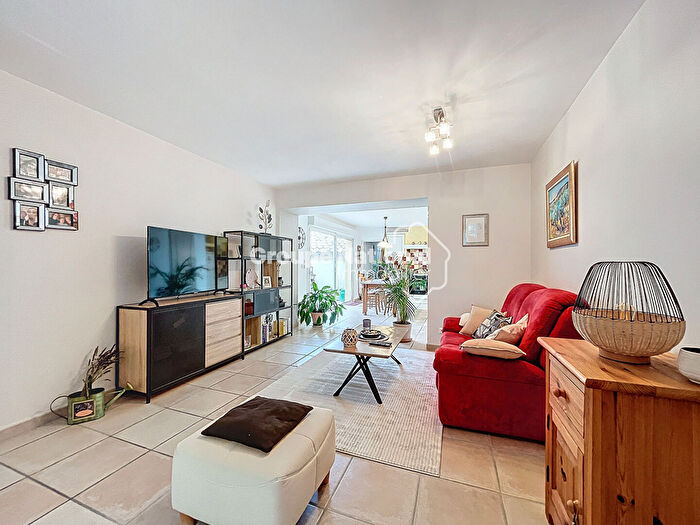 Maison à vendre - Pierrelatte, Centre-ville - 7 pièces - 5 chambres