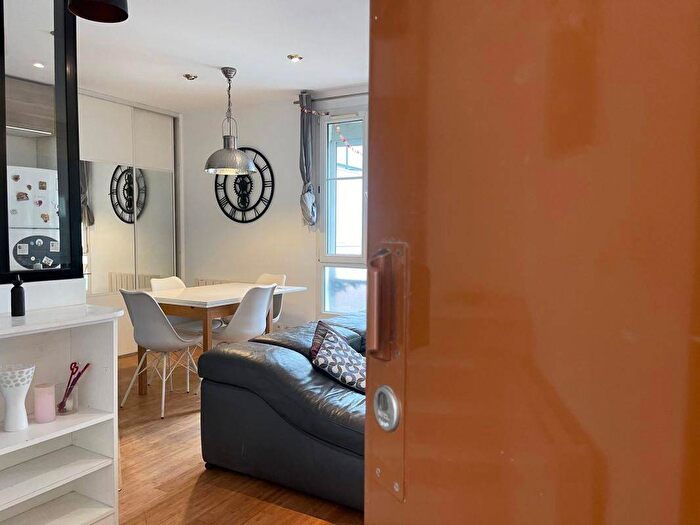 Appartement à louer - Trezel, Levallois-Perret - 2 pièces - 1 chambre