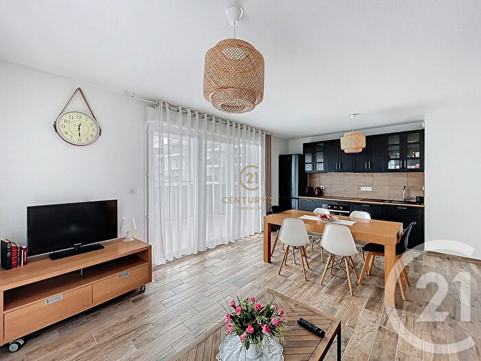 Appartement à vendre - Givors - 3 pièces - 2 chambres