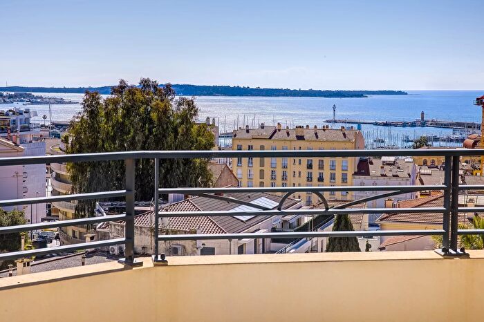 Appartement à vendre - Cannes, Petit Juas - 6 pièces - 4 chambres