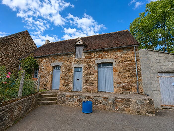 Maison 2 pièces à vendre à Lougé-sur-Maire