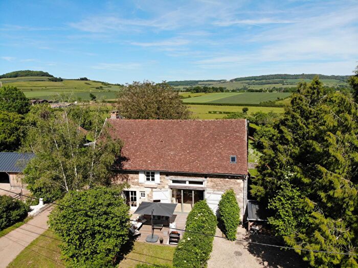 Maison 5 pièces à vendre à La Motte-Ternant