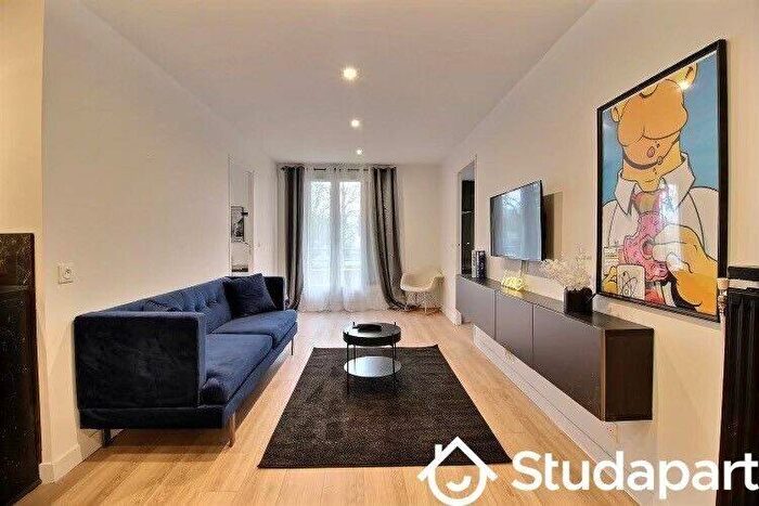 Appartement 1 pièce à louer - Champs Elysees, Évry-Courcouronnes