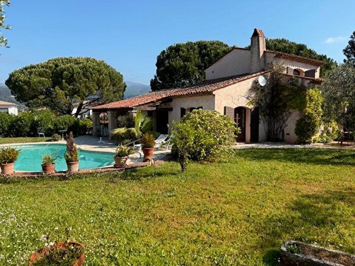 Maison 5 pièces à Grasse, Saint-Jacques, à vendre