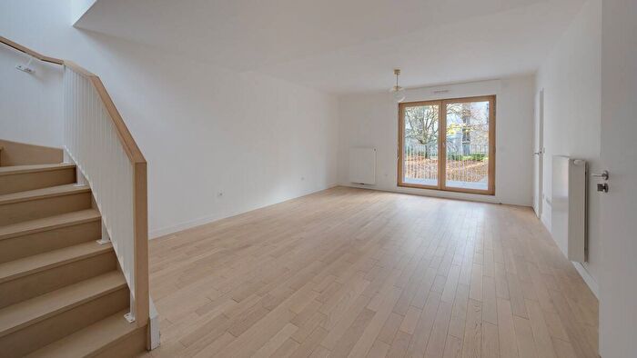 Appartement à louer - La Ronce, Ville-dAvray - 4 pièces - 3 chambres