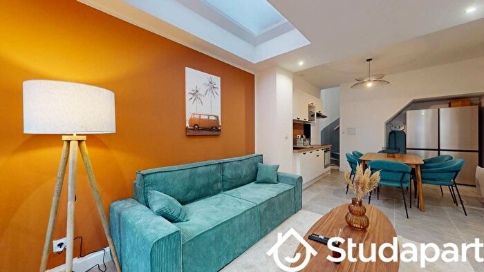 Appartement à louer - Bois Blanc, Lille - 1 pièce - 3 chambres