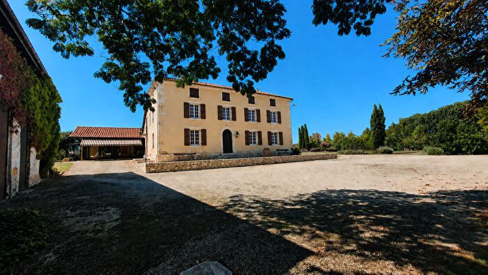 Lacrabe - Maison 10 pièces à vendre