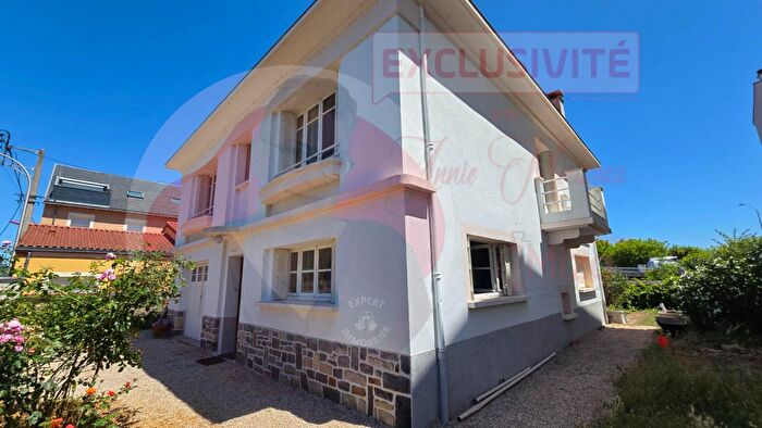 Maison 6 pièces à Issoire, Centre-ville, Barrière, à vendre