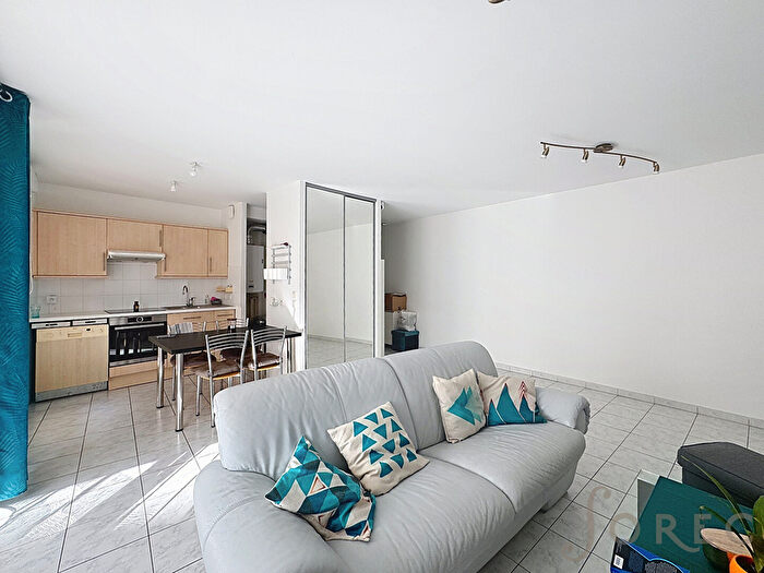 Appartement à louer - Metz, Sablon - 3 pièces - 2 chambres