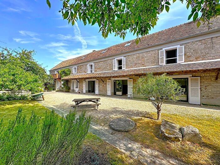 Fontainebleau, Centre-ville : Maison 11 pièces à vendre