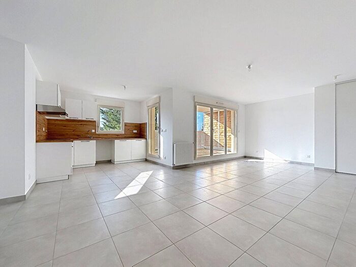 Appartement à louer - Saint-Bernard - 4 pièces - 3 chambres