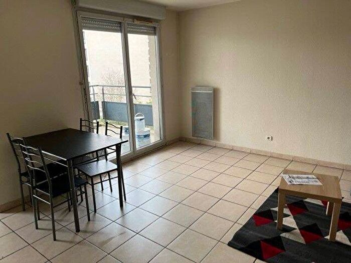 Croix Luizet, Villeurbanne : Appartement 3 pièces à louer