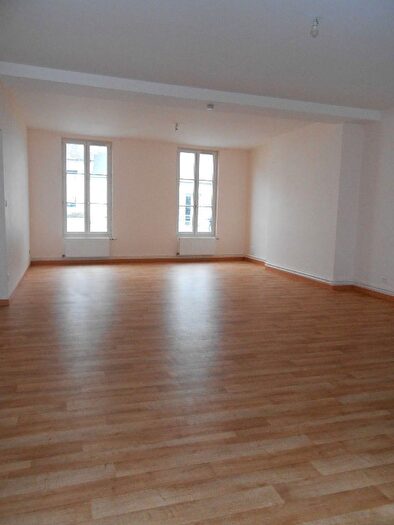 Nevers, République, Préfecture : Appartement 5 pièces à louer