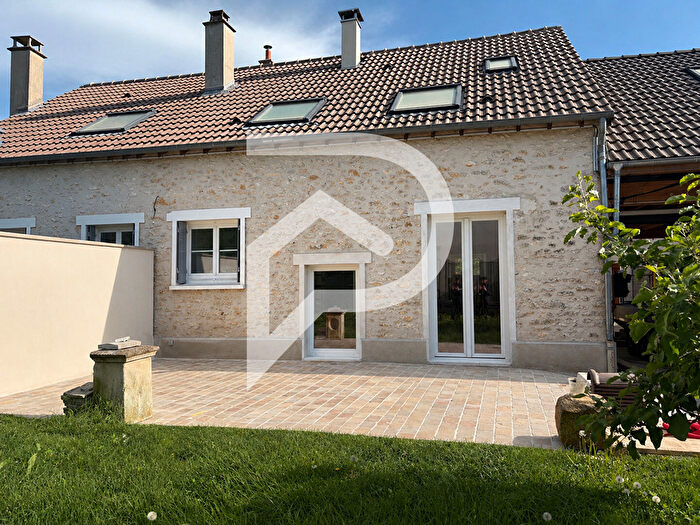 Maison 5 pièces à Le Châtelet-en-Brie, à vendre