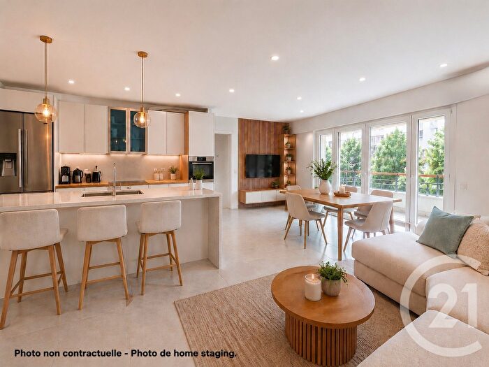 Appartement 3 pièces à vendre - Courbevoie, Hôtel de ville