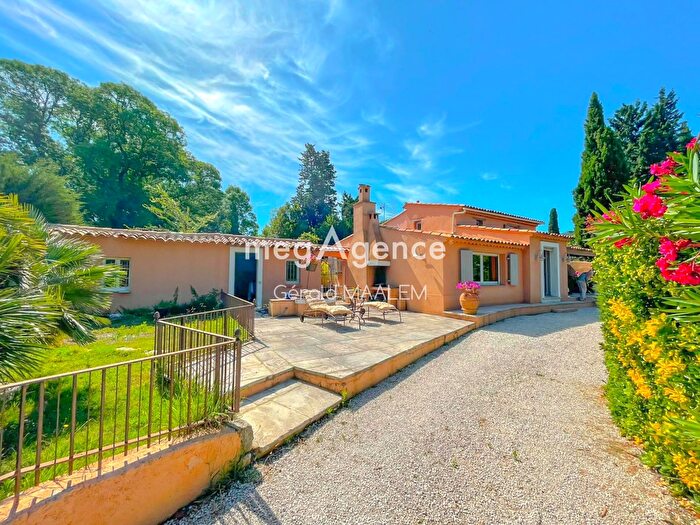 Roquebrune-sur-Argens, Village - Maison 6 pièces à vendre