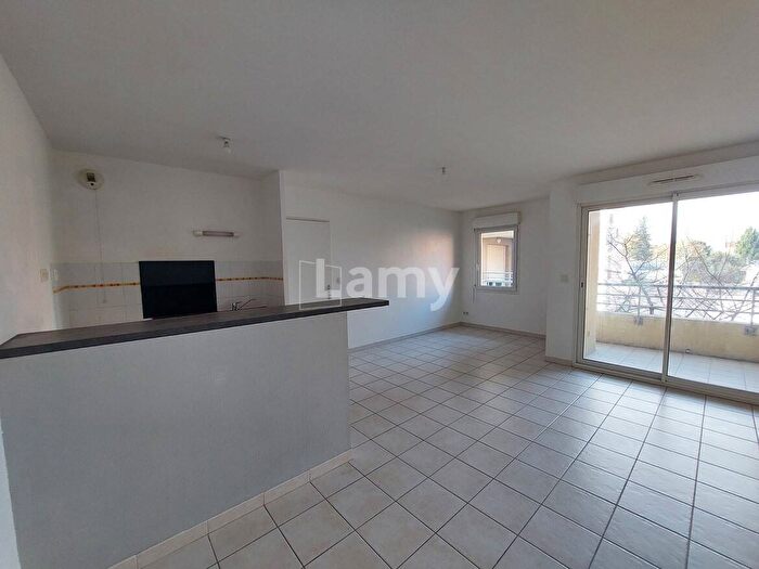 Appartement à louer - Capouchiné, Nîmes - 2 pièces