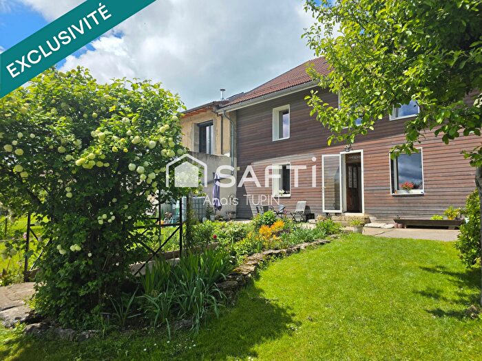 Maison 7 pièces à vendre à La Chaux-du-Dombief