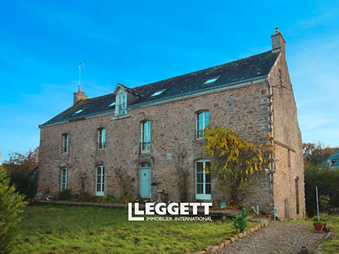 Maison à vendre - Guémené-sur-Scorff - 11 pièces - 7 chambres