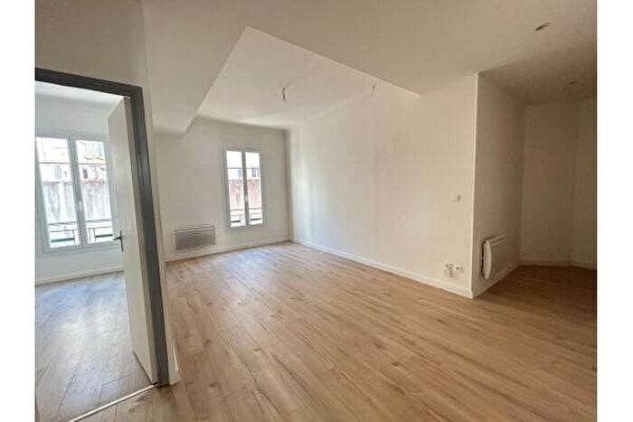 Appartement à louer - Le Port, Nice - 2 pièces - 1 chambre