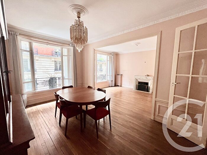 Appartement 4 pièces à vendre à Paris 16ème, Porte de Saint-Cloud, Auteuil-Sud