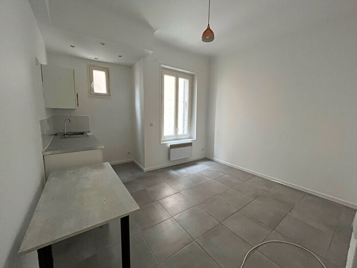Appartement à louer - Marseille e , Palais de Justice - 1 pièce - 1 chambre