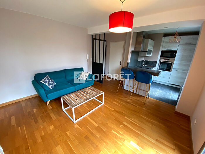 Appartement 2 pièces à Nanterre, Chemin de lîle, à louer