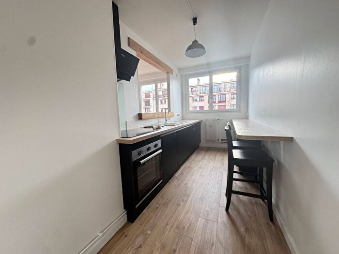 Appartement à louer - Montluçon - 3 pièces - 2 chambres