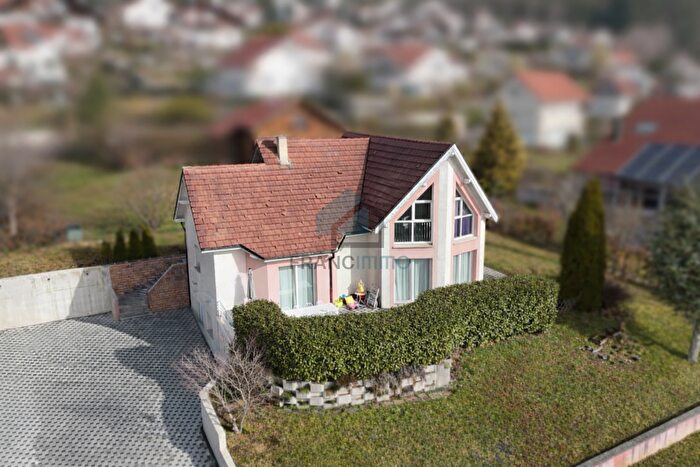 Maison à vendre - Maîche - 6 pièces - 3 chambres