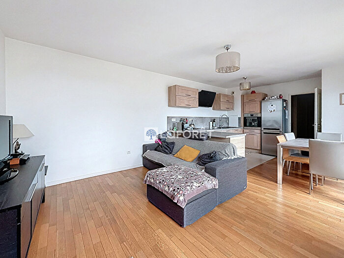 Appartement à vendre - Saint-Cyr-lécole, Hôtel de ville - 4 pièces - 3 chambres