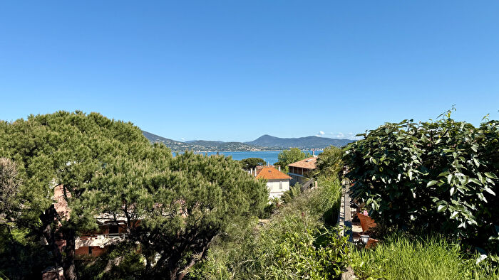 Appartement à vendre - Saint-Tropez, Pilon, Bourgade, Les Lices - 3 pièces - 2 chambres