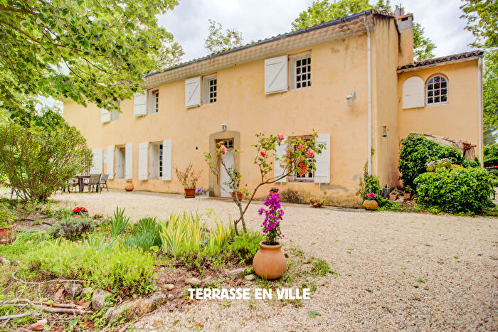 Maison à vendre - Aix-en-Provence, Puyricard, Célony - 8 pièces - 4 chambres