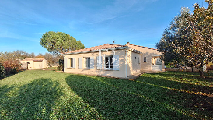 Maison à vendre - Jarnac - 5 pièces - 3 chambres