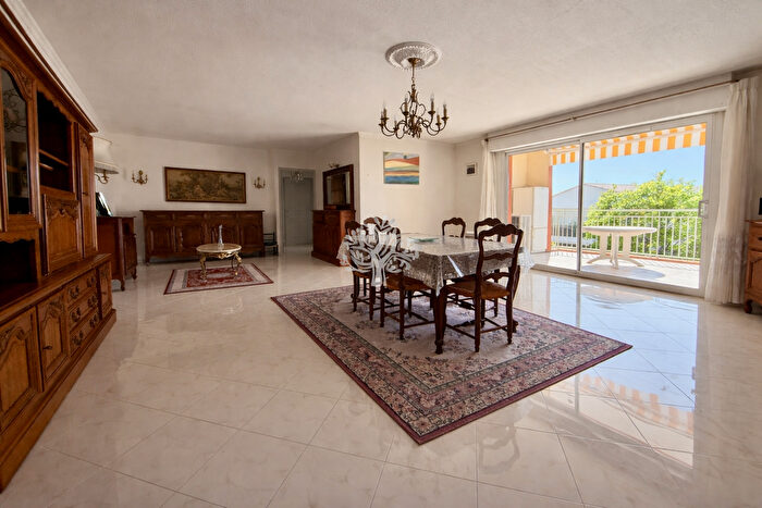 Appartement à vendre - Sanary-sur-Mer, Centre-ville, Port - 4 pièces - 3 chambres