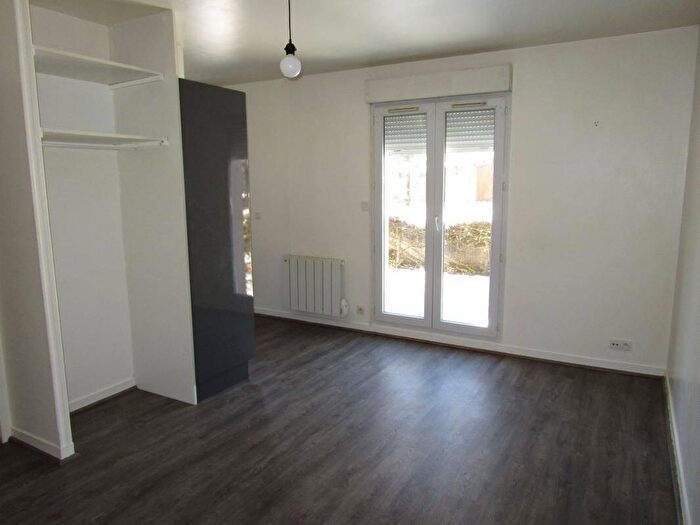 Appartement 1 pièce à Le Parterre, Dourdan, à louer
